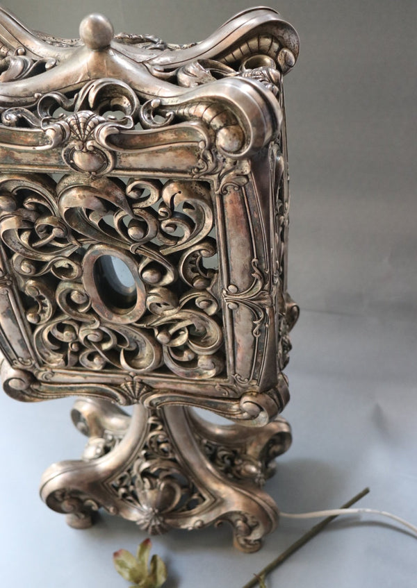 Old Soul Lamp II - Eina Ahluwalia