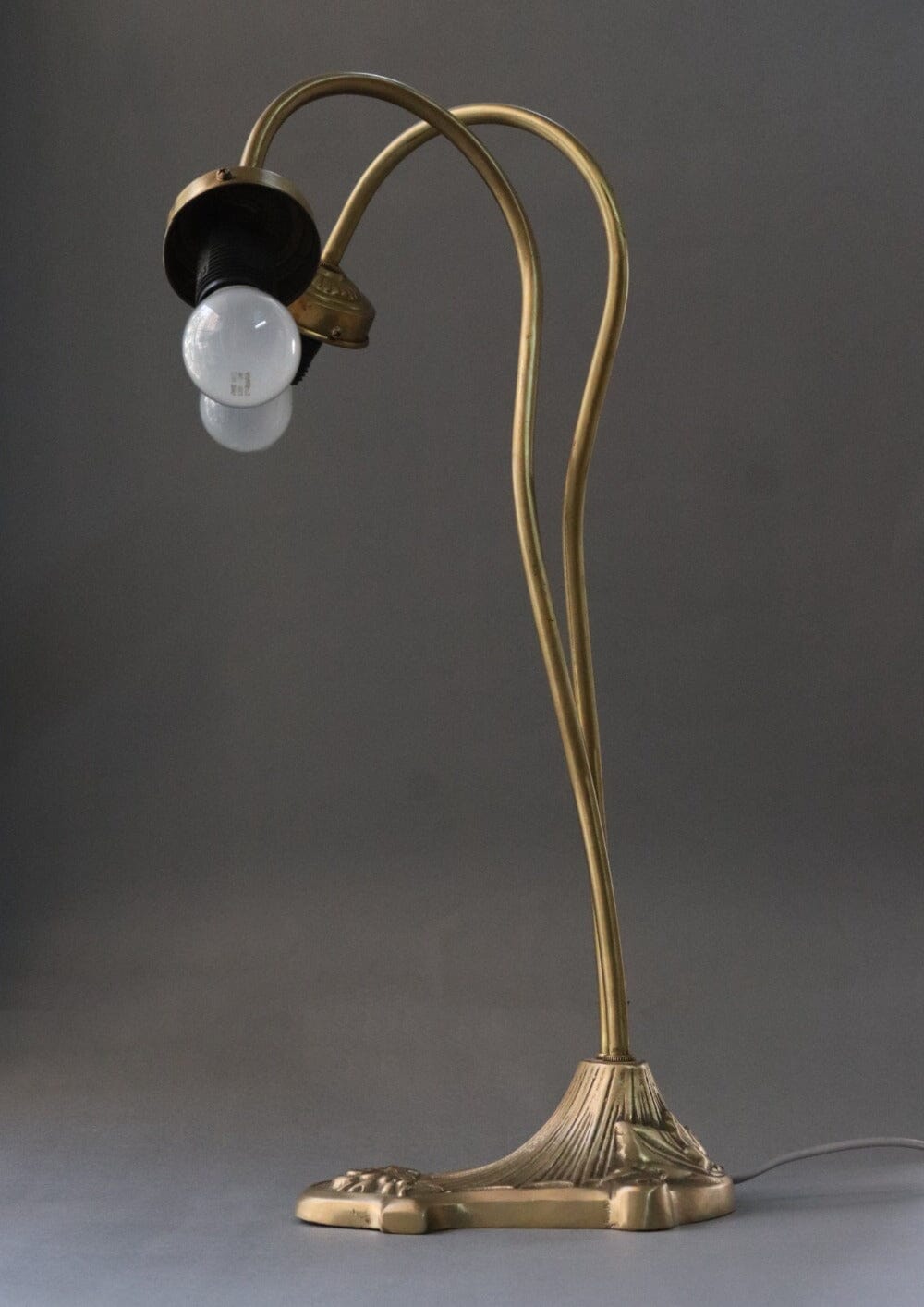 Old Soul Lamp IV - Eina Ahluwalia